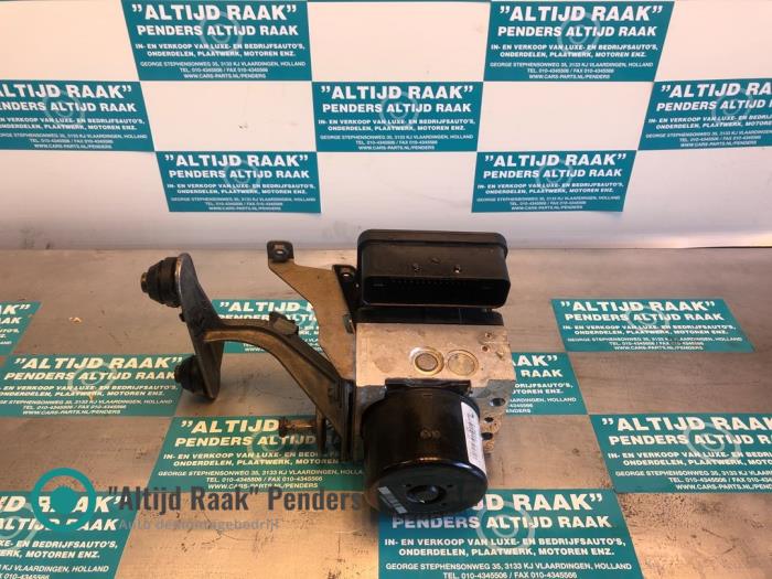 ABS pump Mercedes C 6.2 C-63 AMG V8 32V - A0375456332 156985