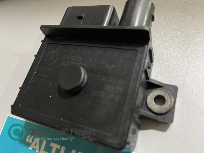 Glow plug relay Mercedes C - A6461532579 - "Altijd Raak" Penders