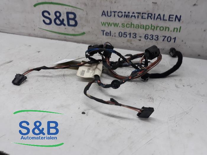 Wiring harnesses with part number A9060005999 stock