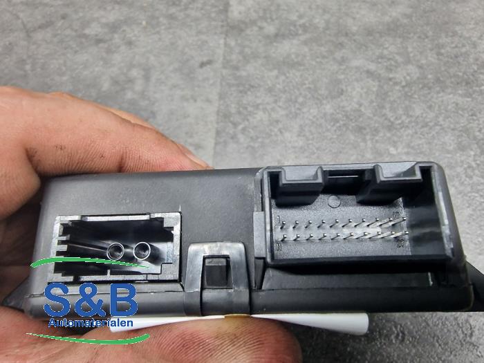 Gateway module Audi Q3 2.0 TDI 16V 140 - 8U0907468AS TEMIC