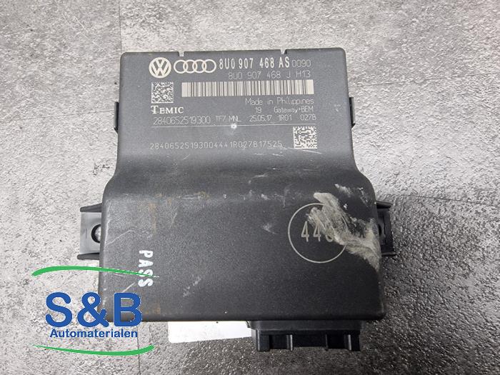 Gateway module Audi Q3 2.0 TDI 16V 140 - 8U0907468AS TEMIC