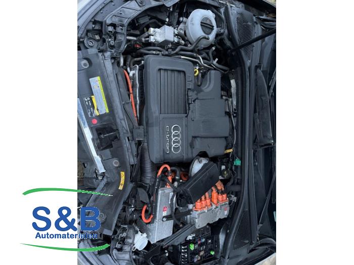 Engine Audi A3 Sportback 1.4 TFSI 16V e-tron - 04E100099A CUKB