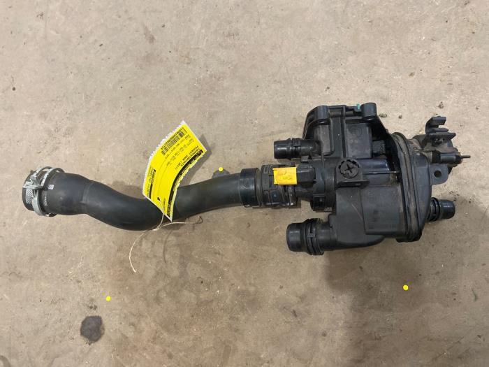 Thermostat housing Peugeot 2008 1.2 12V e-THP PureTech 110 - 9807198480 HNZ