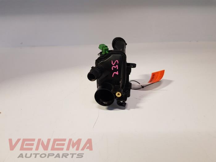 Thermostat housing Peugeot 208 I 1.2 12V e-THP PureTech 110 - 980719848008 HN01