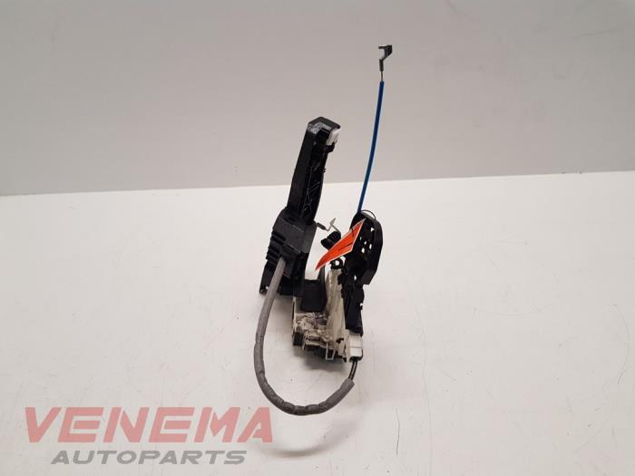 Front door lock mechanism 4-door, right Mercedes A 2.2 A-200 CDI, A ...