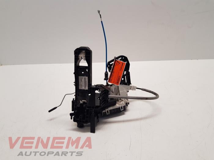 Front door lock mechanism 4-door, right Mercedes A 2.2 A-200 CDI, A ...
