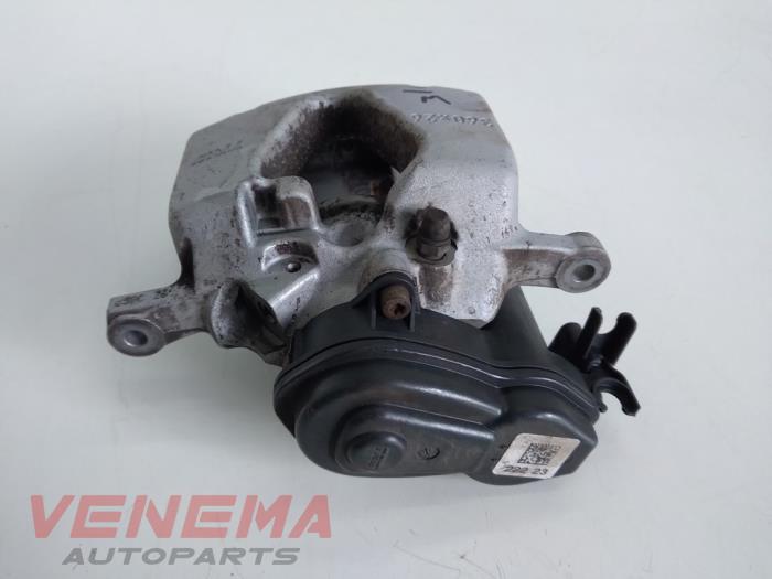 Rear brake calliper, left Mercedes C C-63 AMG 4.0 V8 Biturbo ...