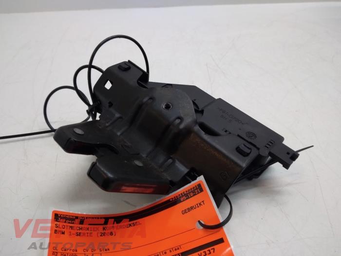 Boot lid lock mechanism BMW 1 serie 118i 16V - 51247840617
