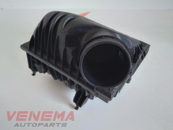 Air box BMW X1 sDrive 18d 2.0 16V - 13718513916 B47C20B