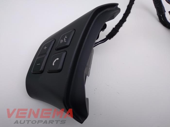 Steering wheel mounted radio control BMW X1 sDrive 20i 2.0 16V Twin ...