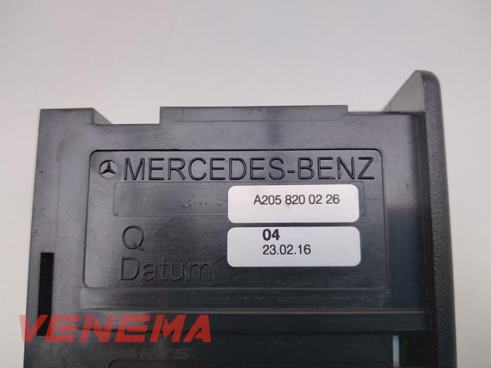 Connexion USB Mercedes C C-200 2.0 CGI 16V - A2058200226 MERCEDES