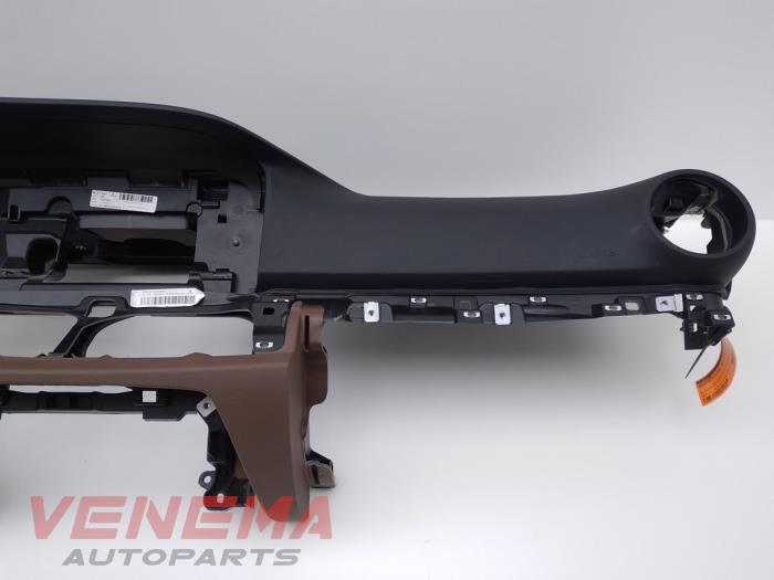 Dashboard Mercedes E Estate E-200d 2.0 Turbo 16V - A2136809404