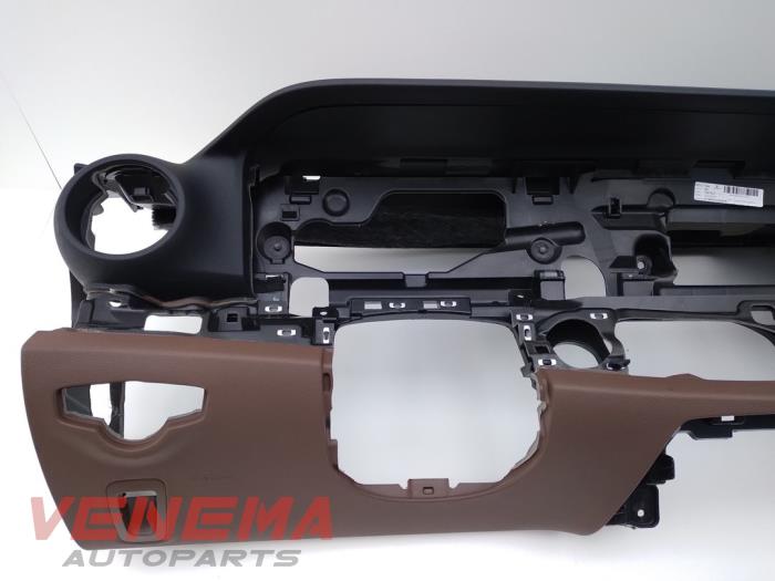 Dashboard Mercedes E Estate E-200d 2.0 Turbo 16V - A2136809404