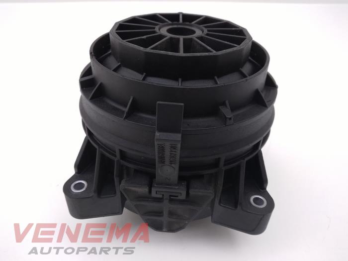 Fuel filter housing Mercedes E Estate E-200d 2.0 Turbo 16V ...