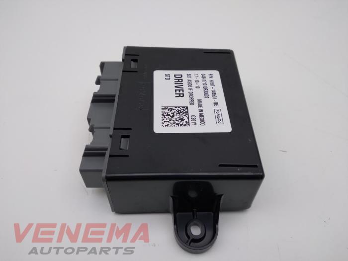 Central door locking module Ford Fiesta 7 1.0 EcoBoost 12V 100 ...