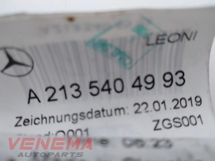 Charching port electric car Mercedes E Estate E-300de 2.0 Turbo 16V ...