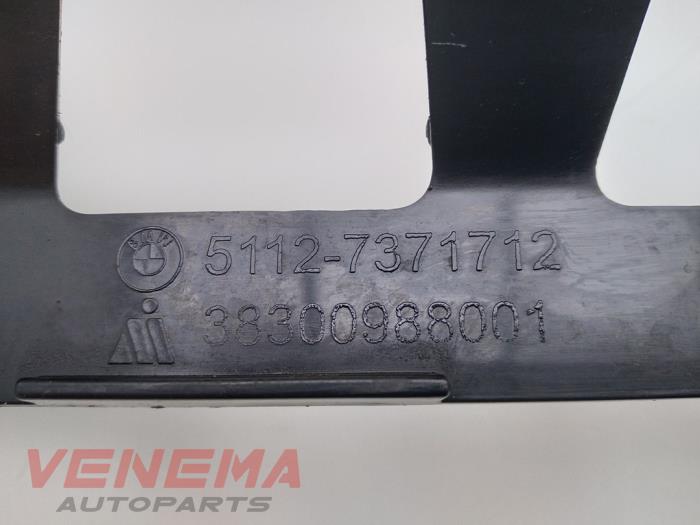 Rear bumper bracket central BMW 1 serie 118i 1.5 TwinPower 12V ...