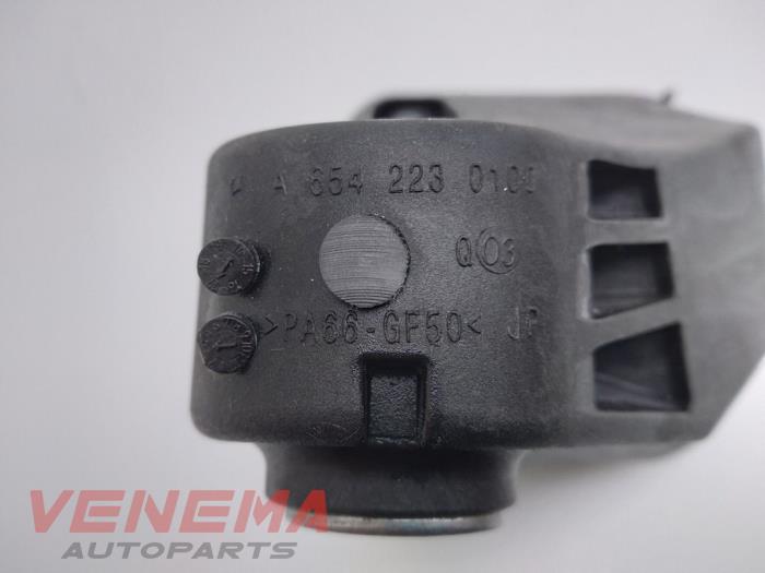 Engine mount Mercedes E Estate E-300de 2.0 Turbo 16V - A6542230100 654920