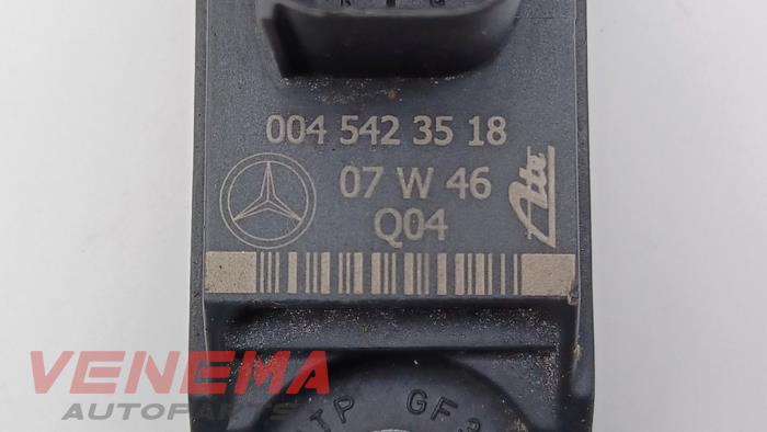 Speed sensor Mercedes ML II 3.0 ML-280 CDI 4-Matic V6 24V - A0009056502