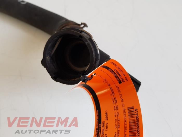 Radiator hose Volkswagen Caddy III 2.0 SDI - 1K0121051S