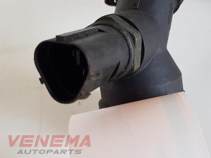 Radiator hose Volkswagen Caddy III 2.0 SDI - 1K0121051S