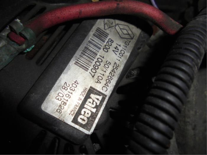 Dynamo Renault Megane II 1.6 16V Autom. - 8200100907 K4M VALEO