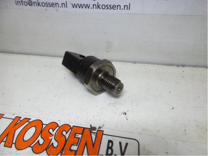 Fuel pressure sensor Mercedes Sprinter 2t 208 CDI 16V - A0041537528 ...