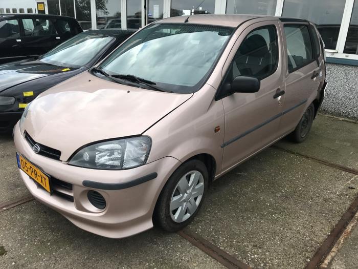 Front bumper Daihatsu YRV 1.3 16V DVVT