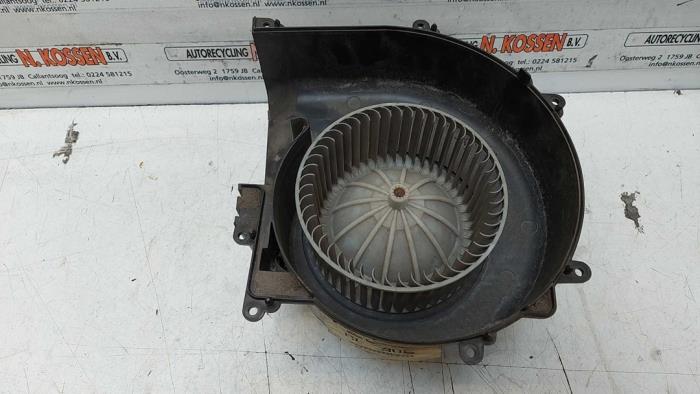 Heating and ventilation fan motor Nissan Terrano II 2.4 SE,SLX 12V - 0130111153
