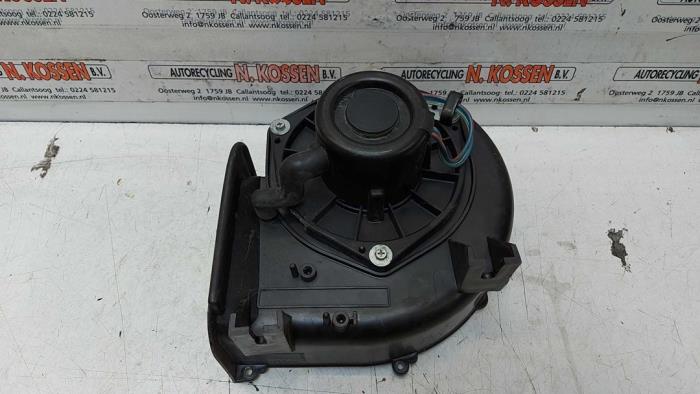 Heating and ventilation fan motor Nissan Terrano II 2.4 SE,SLX 12V - 0130111153