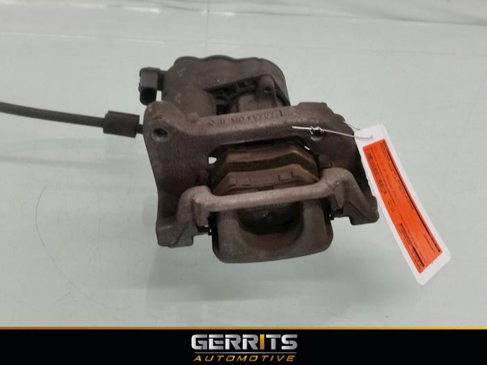 Rear brake calliper, right Peugeot 3008 II 1.6 BlueHDi 120 - GA6351 ...