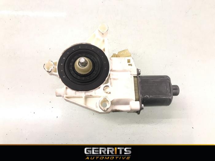 Door window motor Mercedes C 3.0 C-280 V6 24V - A2048200242 BOSCH/BROSE