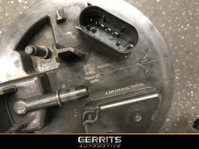 Booster pump Mercedes E E-350d 3.0 V6 24V - A2054701694 642855