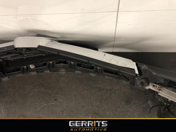 Front bumper Mercedes E E-200 CGI 16V BlueEfficiency 197 - A2078800447
