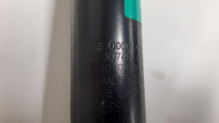 Rear shock absorber, left Renault Twingo III 1.0 SCe 70 12V - A4533260000