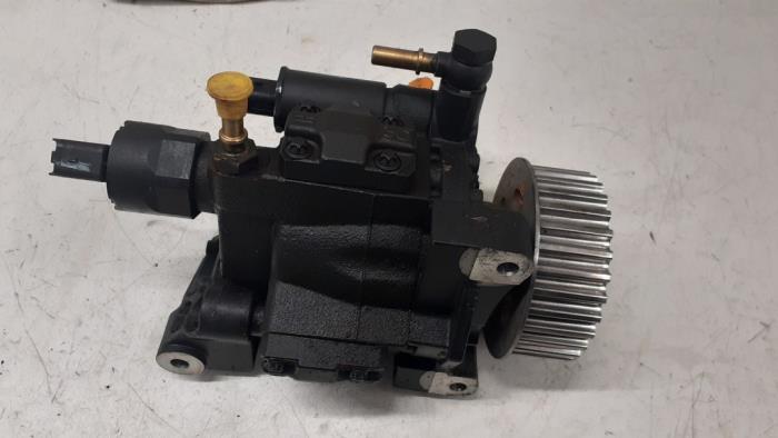 Diesel pump Renault Scénic III 1.5 dCi 110 - 8200704200 K9K837 CONTINENTAL