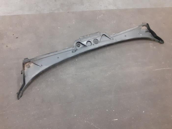 Cowl top grille BMW 1 serie 118i 1.6 16V - 51717240672