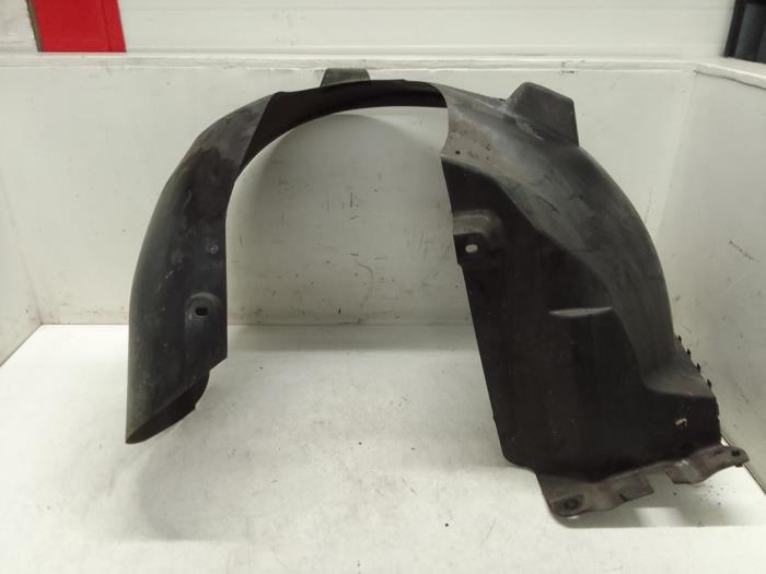 Citroen C3 Aircross (2C/2R) 1.2 e-THP PureTech 130 Passages de roue stock