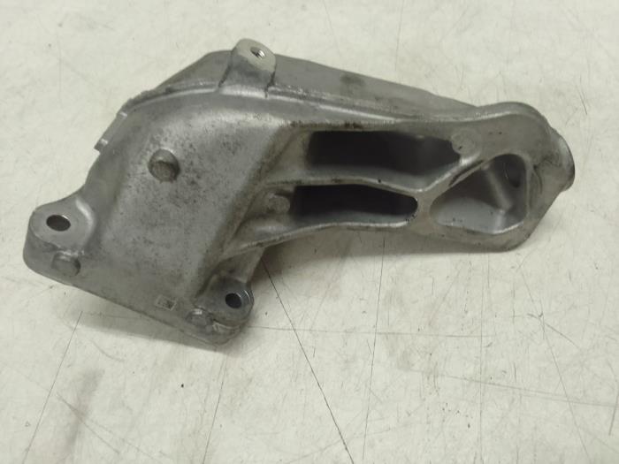 Engine mount Mercedes GLE 300d EQ Boost 2.0 Turbo 16V 4-Matic ...