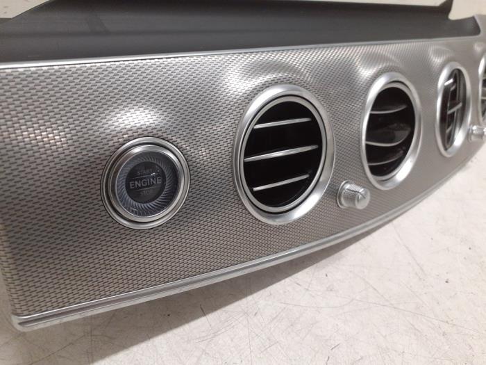 Dashboard vent Mercedes E E-220d 2.0 Turbo 16V - A2136809100