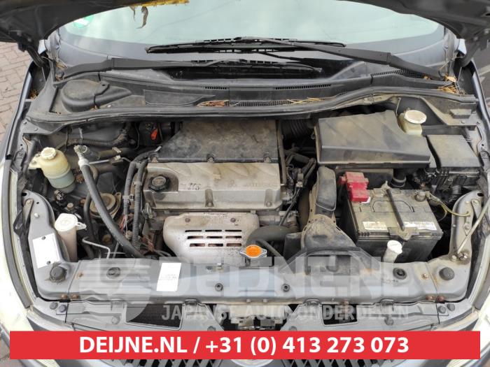 Engine Mitsubishi Grandis 2.4 16V MIVEC - 1000A828 4G69