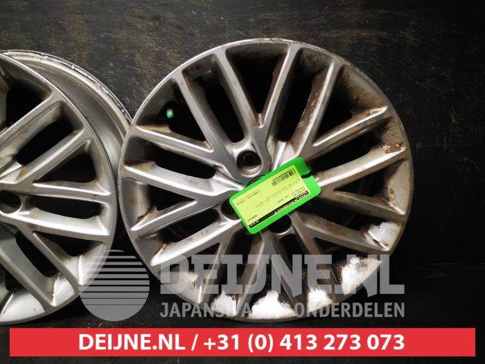 Set of wheels - Alloy KIA - V.Deijne Jap.Auto-onderdelen BV
