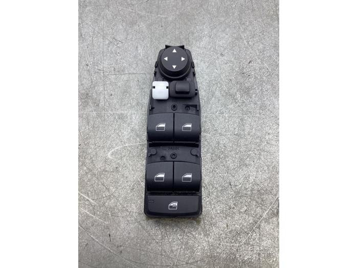 Electric window switch BMW 5 serie Touring 520i 16V - 61319179905