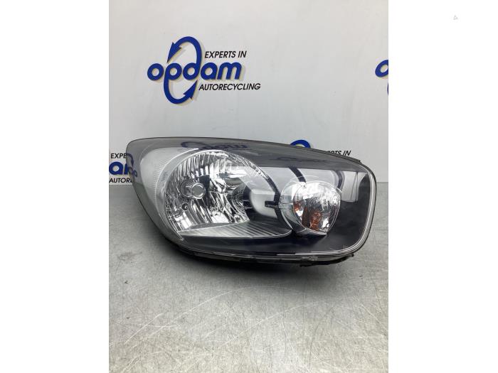 Headlight, right Kia Picanto 1.0 12V - 13172 KIA