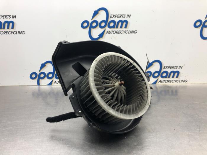 Heating and ventilation fan motor Skoda Fabia II Combi 1.2 TDI 12V Greenline 6Q1819015G BEHR