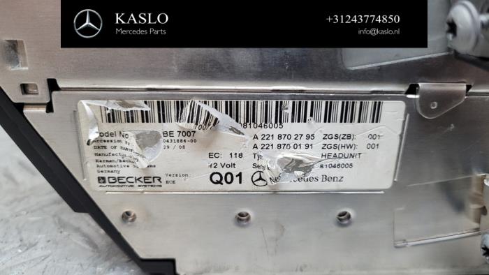 Command system Mercedes S 3.0 S-320 CDI 24V - A2218702795 BECKER
