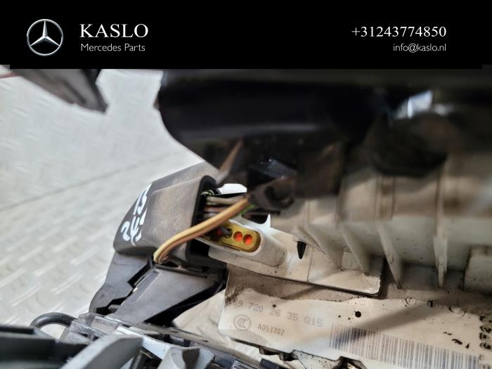 Front door lock mechanism 4-door, right Mercedes B 1.5 B-150 16V ...