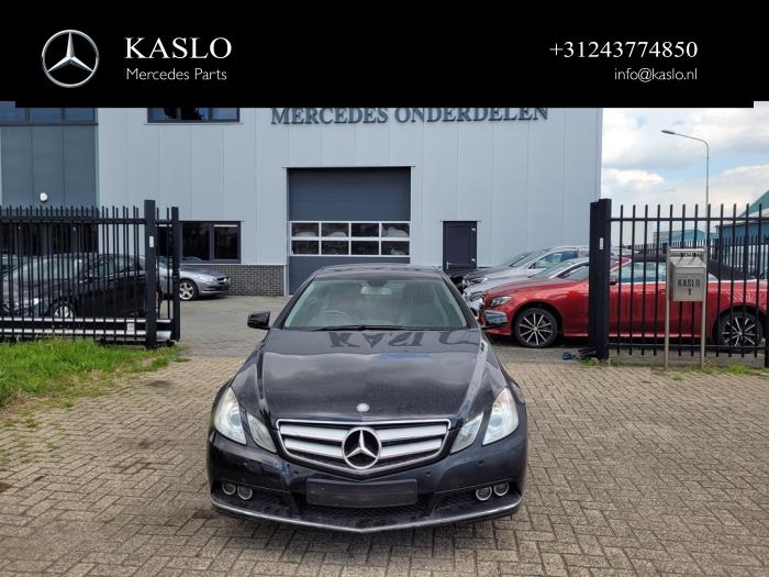 Front bumper Mercedes E E-220 CDI 16V BlueEfficiency 197 - A2078804740