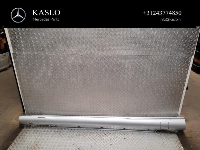 Side skirt, left Mercedes E E-220 CDI 16V BlueEfficiency 775 - A2126981954