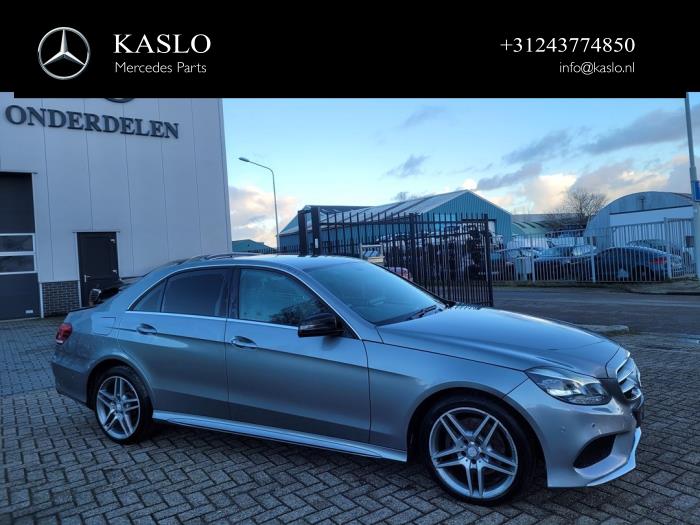 Side skirt, right Mercedes E E-300 BlueTec Hybrid V6 24V 792 - A2126982054